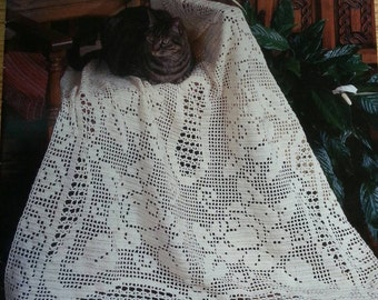 Items similar to Handmade Lace crochet trim "Penelope", filet lace ...