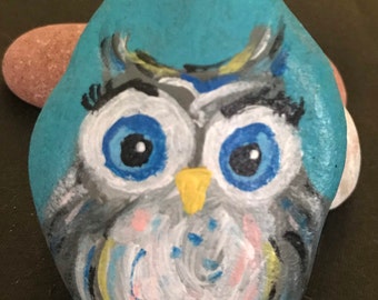 Painted rock owl | Etsy
