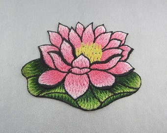 Modern and elegant lotus flower applique / embroidery design.