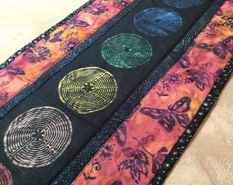 Labyrinth quilt | Etsy