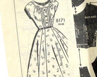 Vintage Sewing Patterns and Vintage Fabric on Etsy by SelvedgeShop