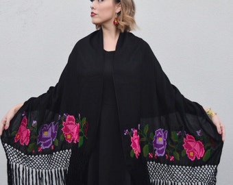 Macrame shawl | Etsy