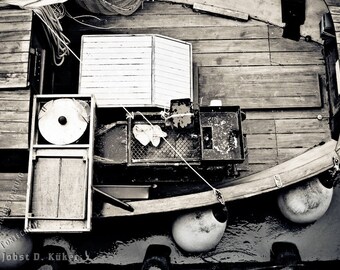 Old Boatwooden boatboat skeletonabandoned old boat boat