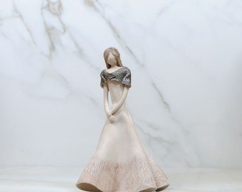 Faceless figurine | Etsy