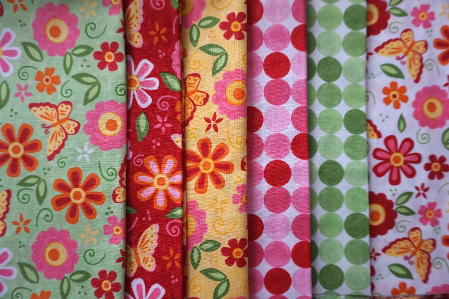 Love U by Deb Strain for Moda Fabrics - Fabric Bundle - 1 fat quarter ...