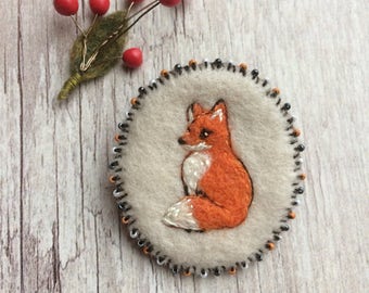 Felt fox pin | Etsy