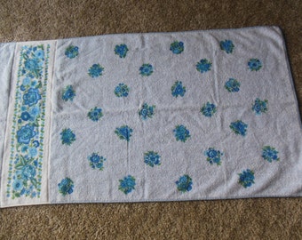 Floral bath towel | Etsy