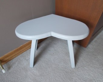 Heart shaped stool | Etsy