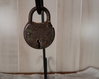 Rusty lock | Etsy