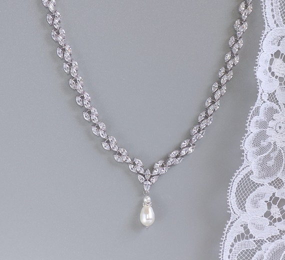 Crystal Necklace Crystal Wedding Necklace Pearl and Crystal