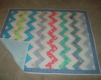 Chevron baby quilt | Etsy