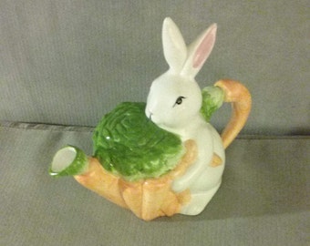 Rabbit pitcher | Etsy