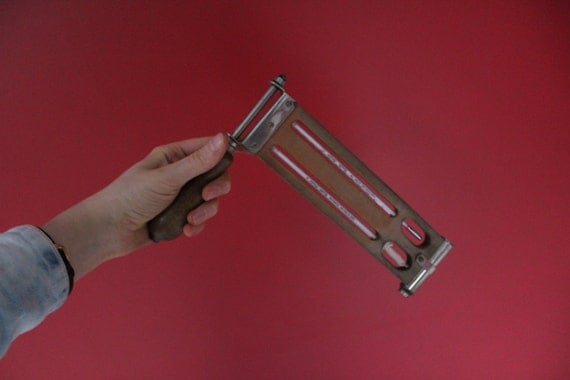 vintage Centrifugal Spin Hygrometer thermometer hand turn