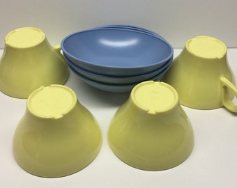 Vintage plastic cups | Etsy