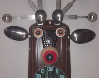 Items similar to Browning Saw Blade Clock Camo with Pink Deer head and ...