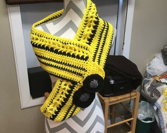 Items similar to Crochet school bus scarf. on Etsy