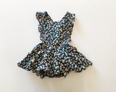 handmade bows and dresses for your sweet babes by numikids on Etsy