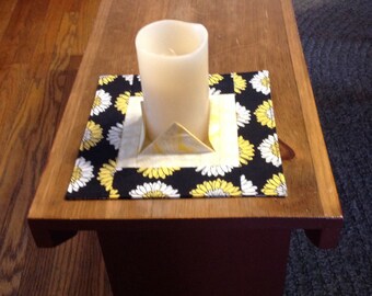 Items similar to Fall Quilted Candle Mat - Medium Metallic Leaves ...