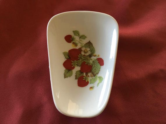 Ceramic Spoon Rest with Strawberries 5 Long And 3