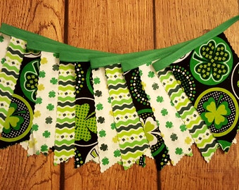 Clover garland | Etsy