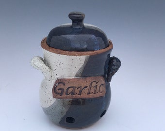 Ceramic garlic | Etsy