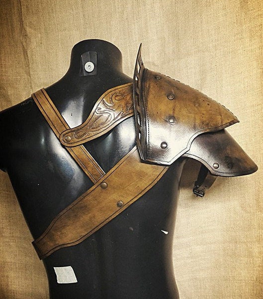 genuine leather asymmetric shoulder piece medieval armor for