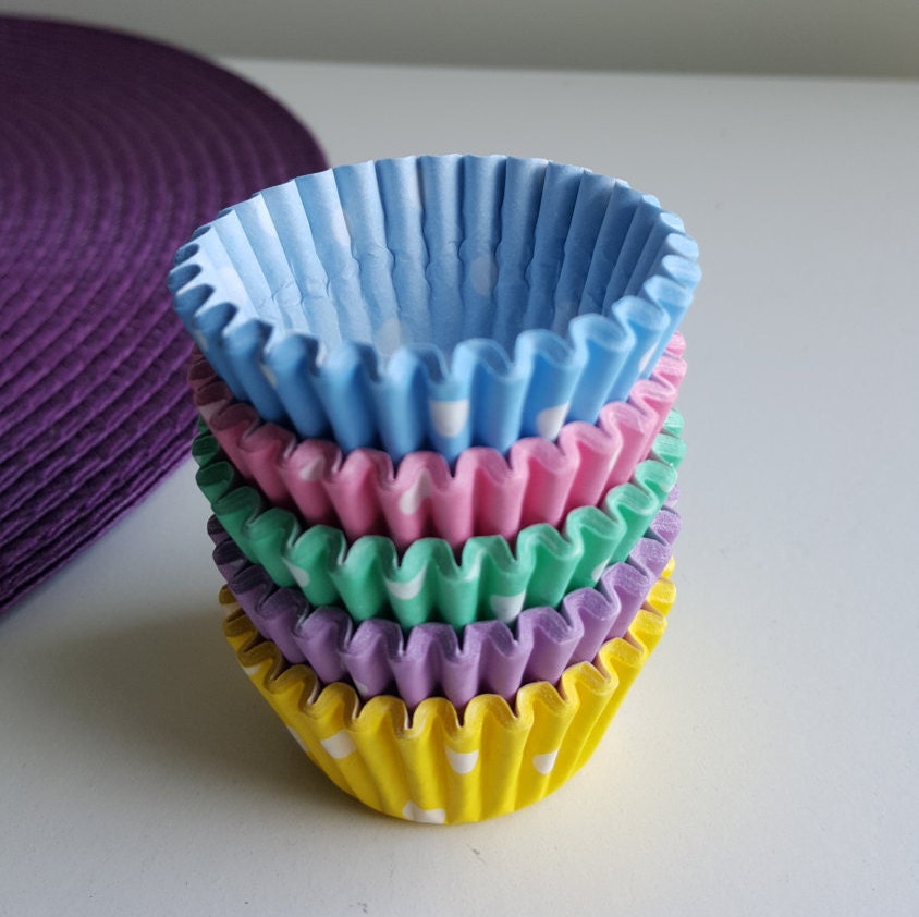 Retro Bright Spot Mini Cupcake Paper Patty Pans 100pcs - Mixed Colours ...