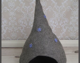 Felted cat bed | Etsy