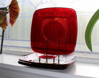 Red glass plate | Etsy