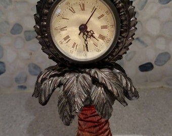 Pineapple clock | Etsy
