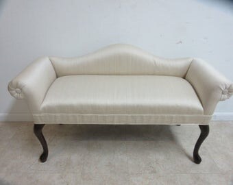 Queening stool | Etsy