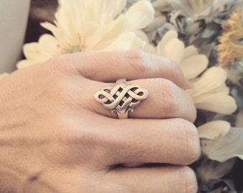 Celtic knot ring | Etsy
