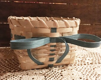 Bow basket | Etsy