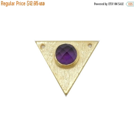 10% Sale Gemshow Amethyst Gemstone Triangle by jewelersparadise