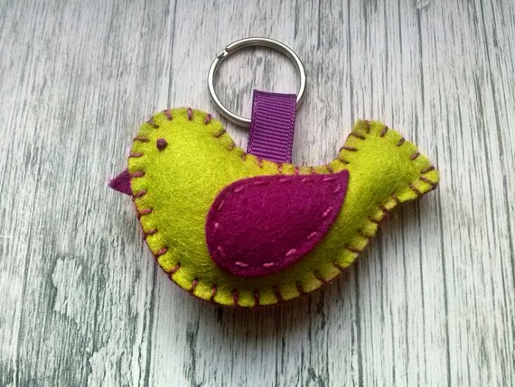 Felt Bird keychain Plush bird keychain Colourful key by DusiCrafts