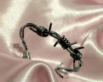 Items similar to Handmade Upcycled Barbed Wire Mini Heart Art Sculpt He ...