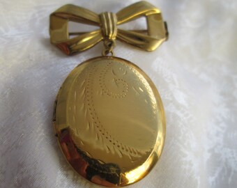 Vintage coro locket | Etsy