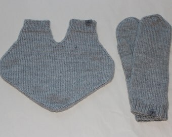 Hand holding mitten | Etsy