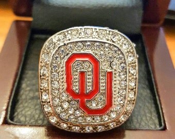 University ring | Etsy