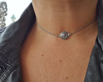 Dainty choker | Etsy