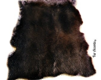 Premium Faux Fur Rugs Throw Blankets and Bedspreads by FurAccents