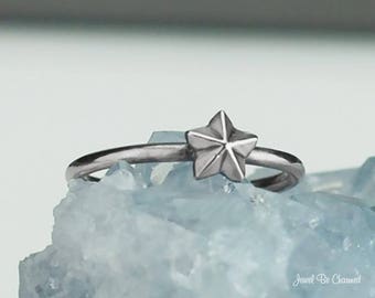 Tiny star ring | Etsy