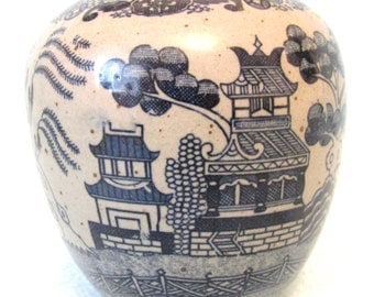 Blue willow vase | Etsy