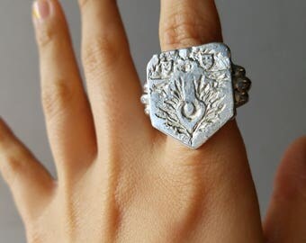 Custom signet ring | Etsy