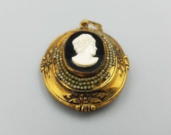 Vintage coro locket | Etsy