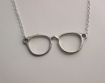 Spectacles necklace | Etsy