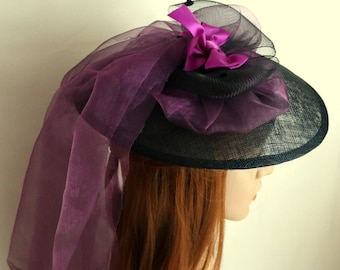 Items similar to Spooky Crow Mini Top Hat - Gothic on Etsy