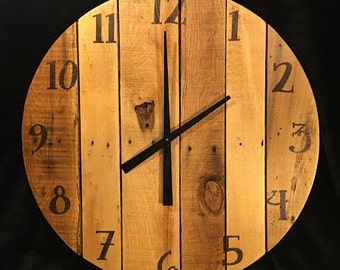 Pallet wood clock | Etsy