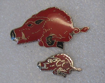 Pig lapel pin | Etsy