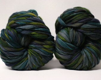 Dark green yarn | Etsy